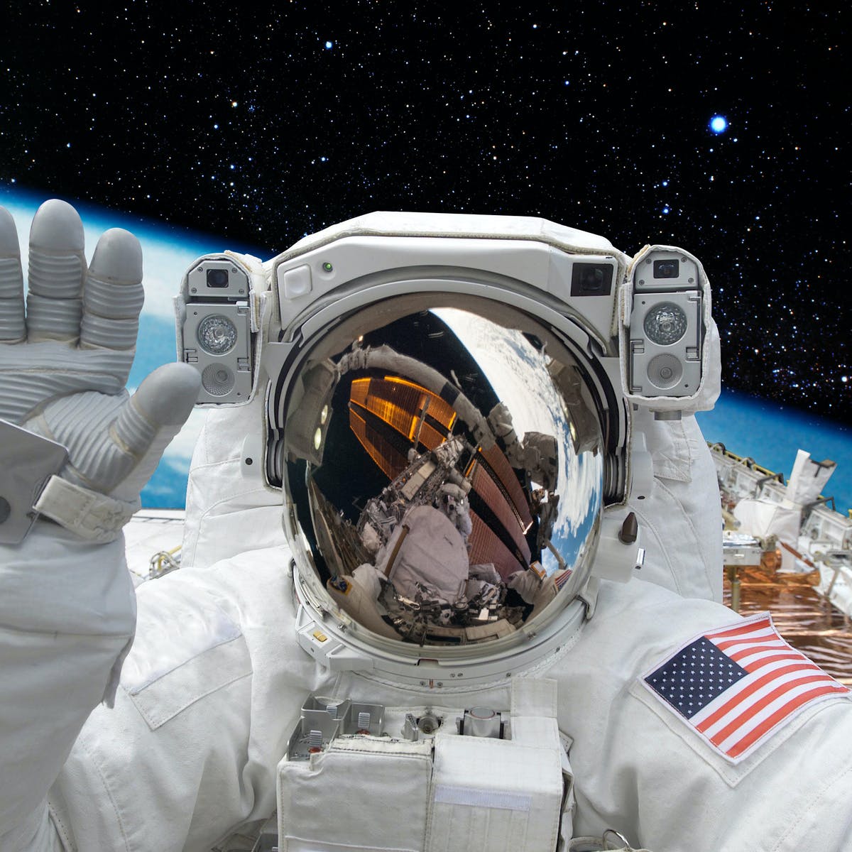 Primii turiști spațiali plătitori sunt gata de zbor