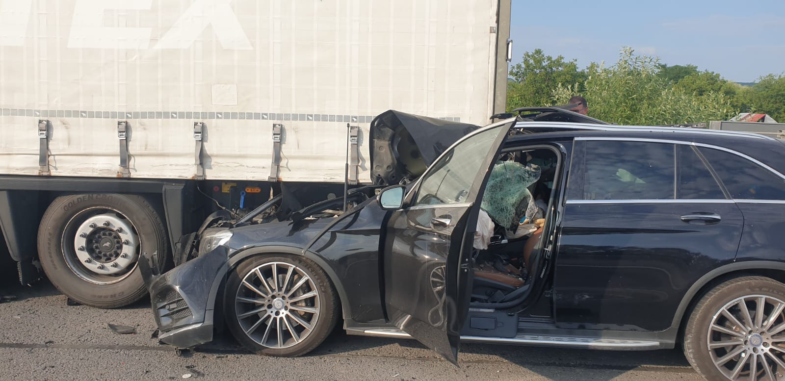 Femeie decapitată într-un accident pe autostrada București – Pitești