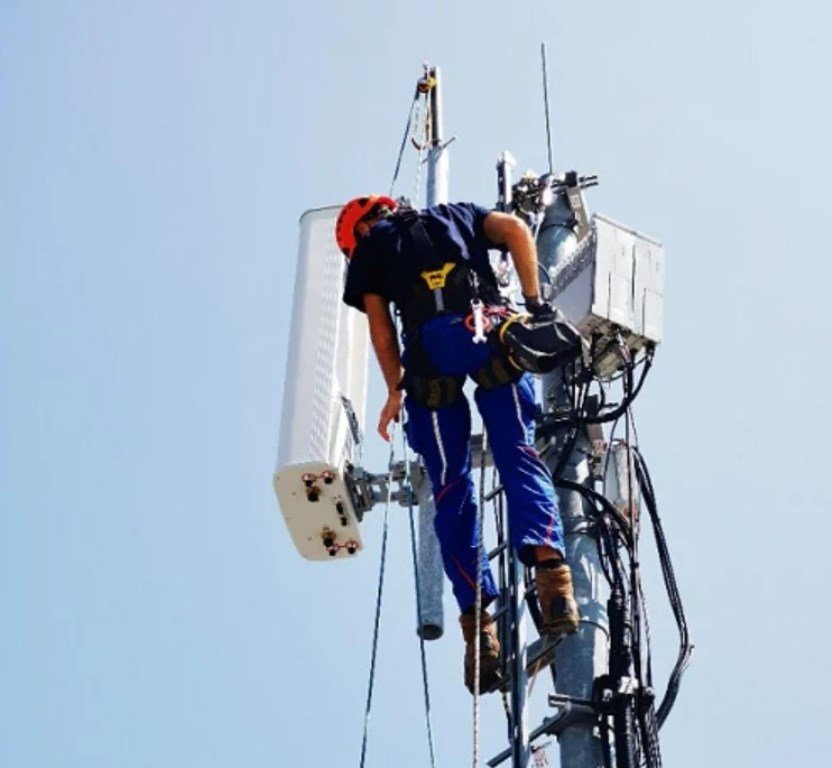 BladeAAU Pro de la Huawei amplifică afacerea 5G pentru Sunrise UPC