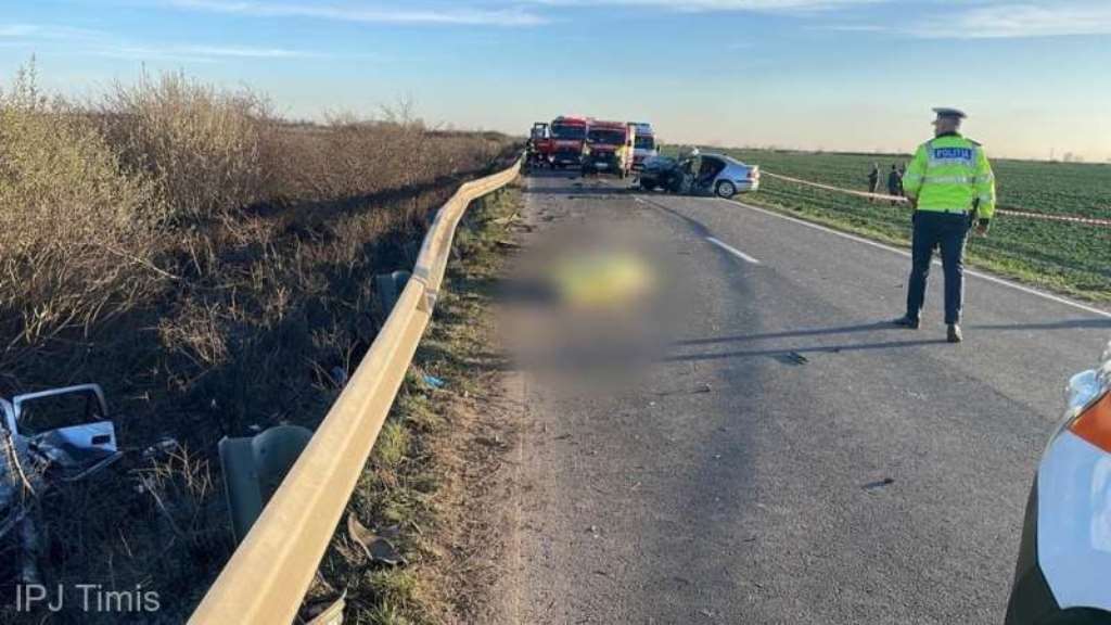 Timiș: Un copil de doi ani și părinții lui au murit într-un accident rutier Timiș: Un copil de doi ani și părinții lui au murit într-un accident rutier