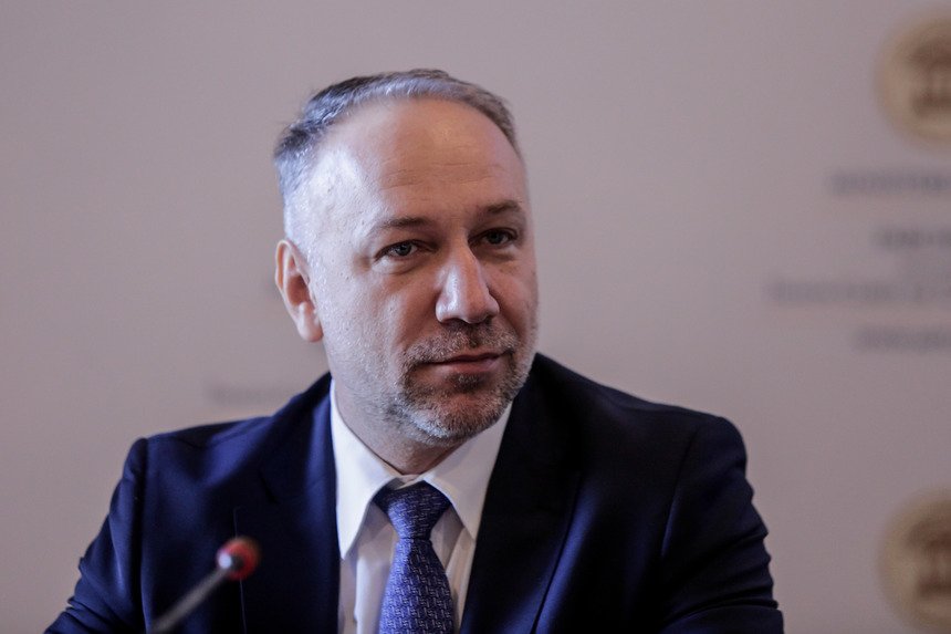 Bogdan Licu, student și elev mediocru