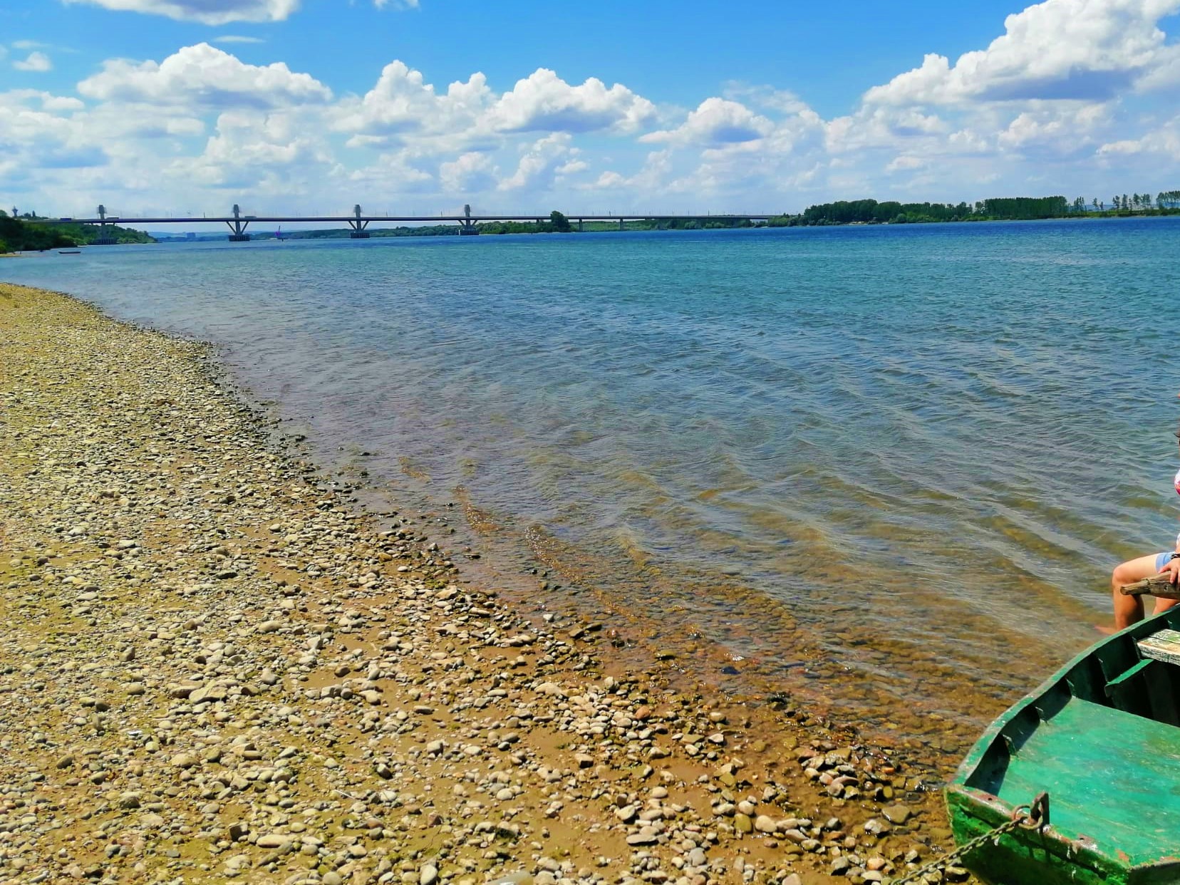 Exclusiv: Pe plajă la Dunăre, în timp ce peste drum „se văd” bulgarii ...