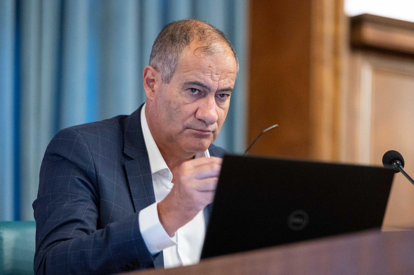 Ce remunerație uriașă încasează vicepremierul Marian Neacșu