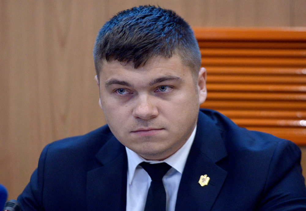 Bani cu dedicație către tatăl și finul secretarului de stat Alexandru ...