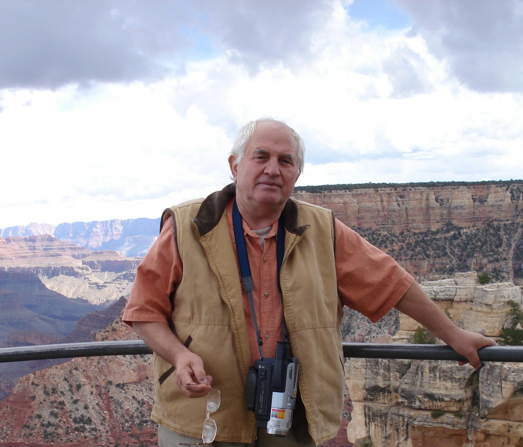 A murit Ion Bugan, disidentul care a protestat în 1983 în centrul ...