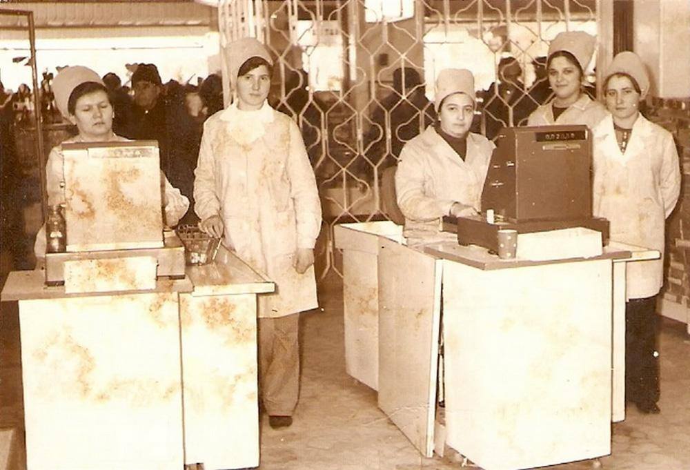 Haosul și foametea din ultimele momente ale regimului comunist român ...