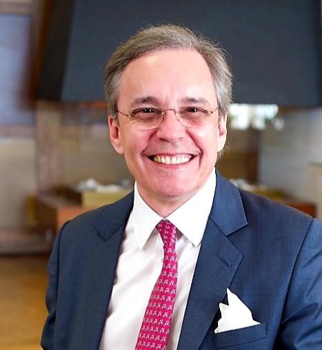 Consulul onorific, prințul Sturdza, pe lista AUR a donatorilor de lux ...