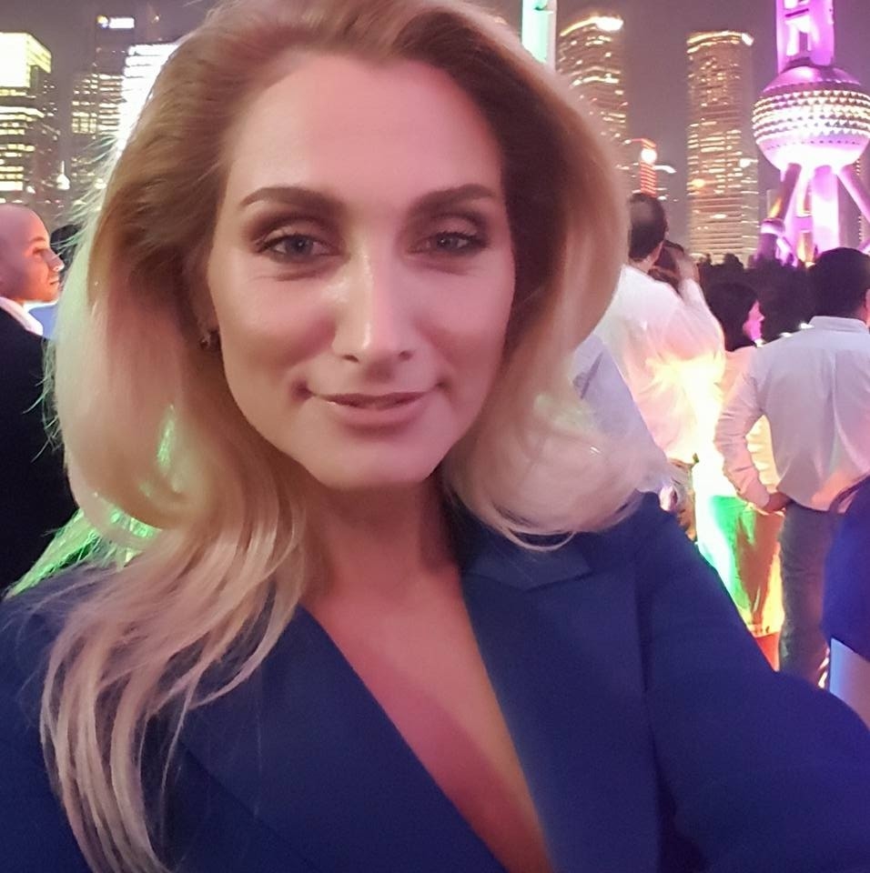 Zeci de mii de lei urcați lunar în conturile nepoatei fostului șef SRI ...