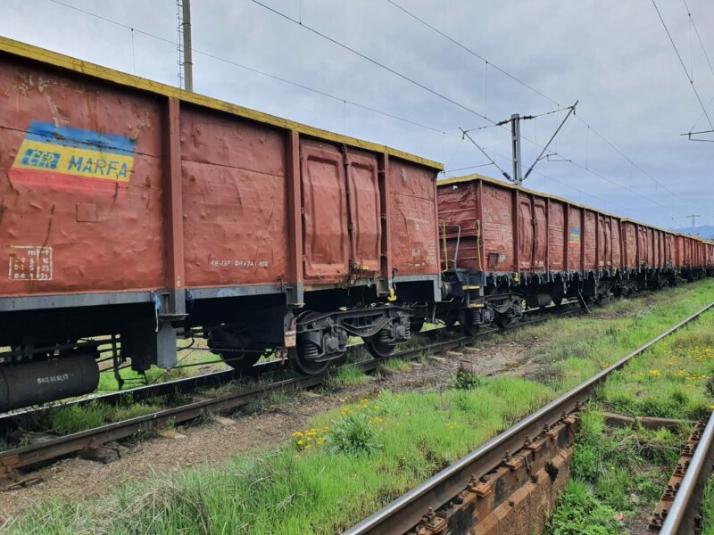 Cimitirul CFR Marfă: 70% din vagoane sunt de fier vechi, iar cele bune ...