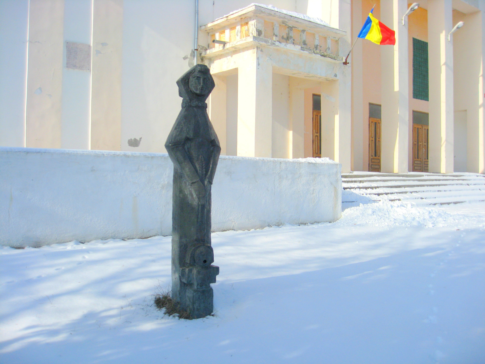 Cum a fost salvată o statuie a sculptorului Gheorghe Anghel după ce ...