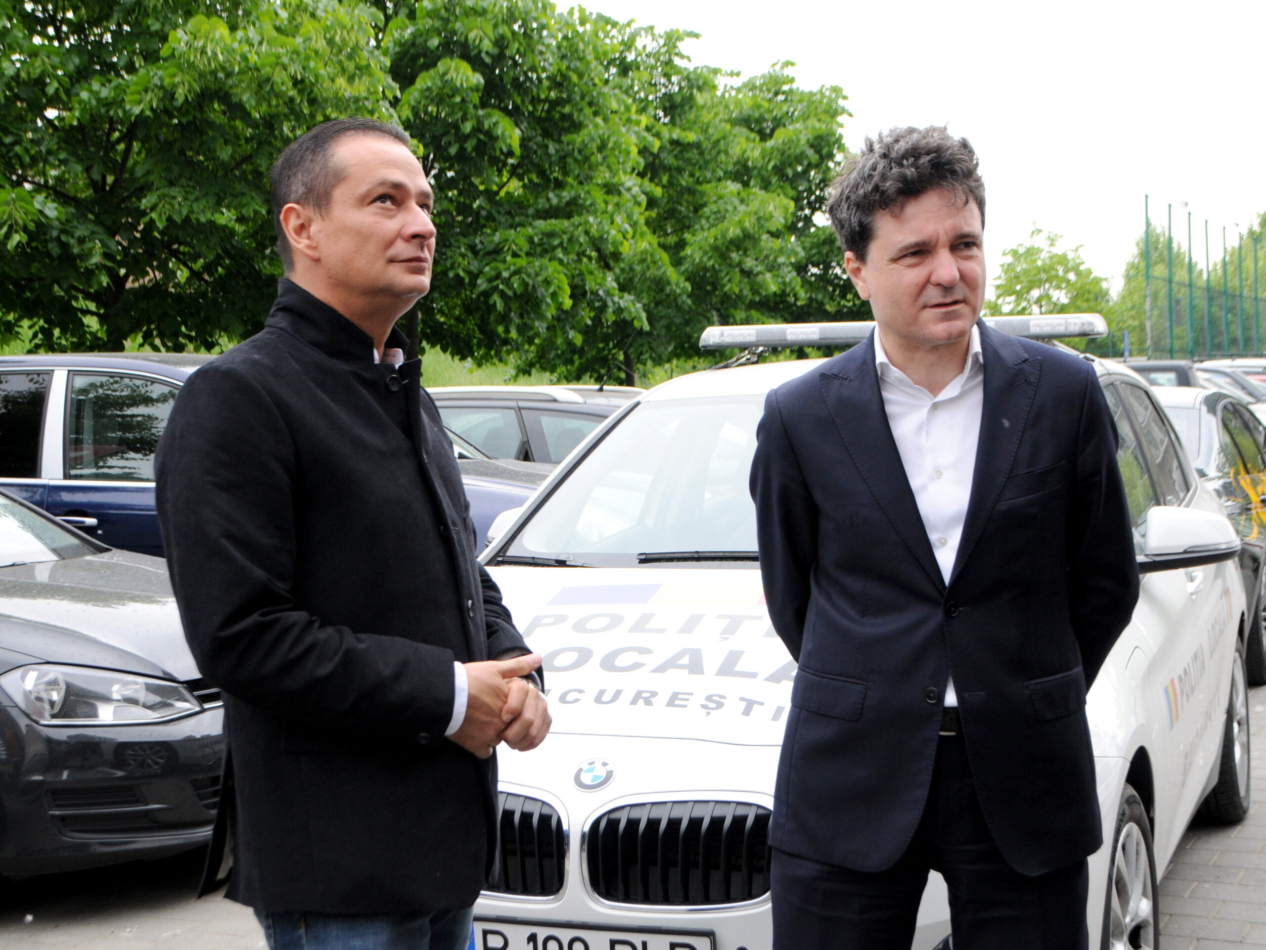 Primăria lui Daniel Băluță o amendează pe cea a lui Nicușor Dan