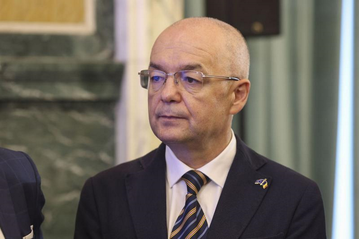 Pe cine a deranjat posibila numire a lui Emil Boc la CCR