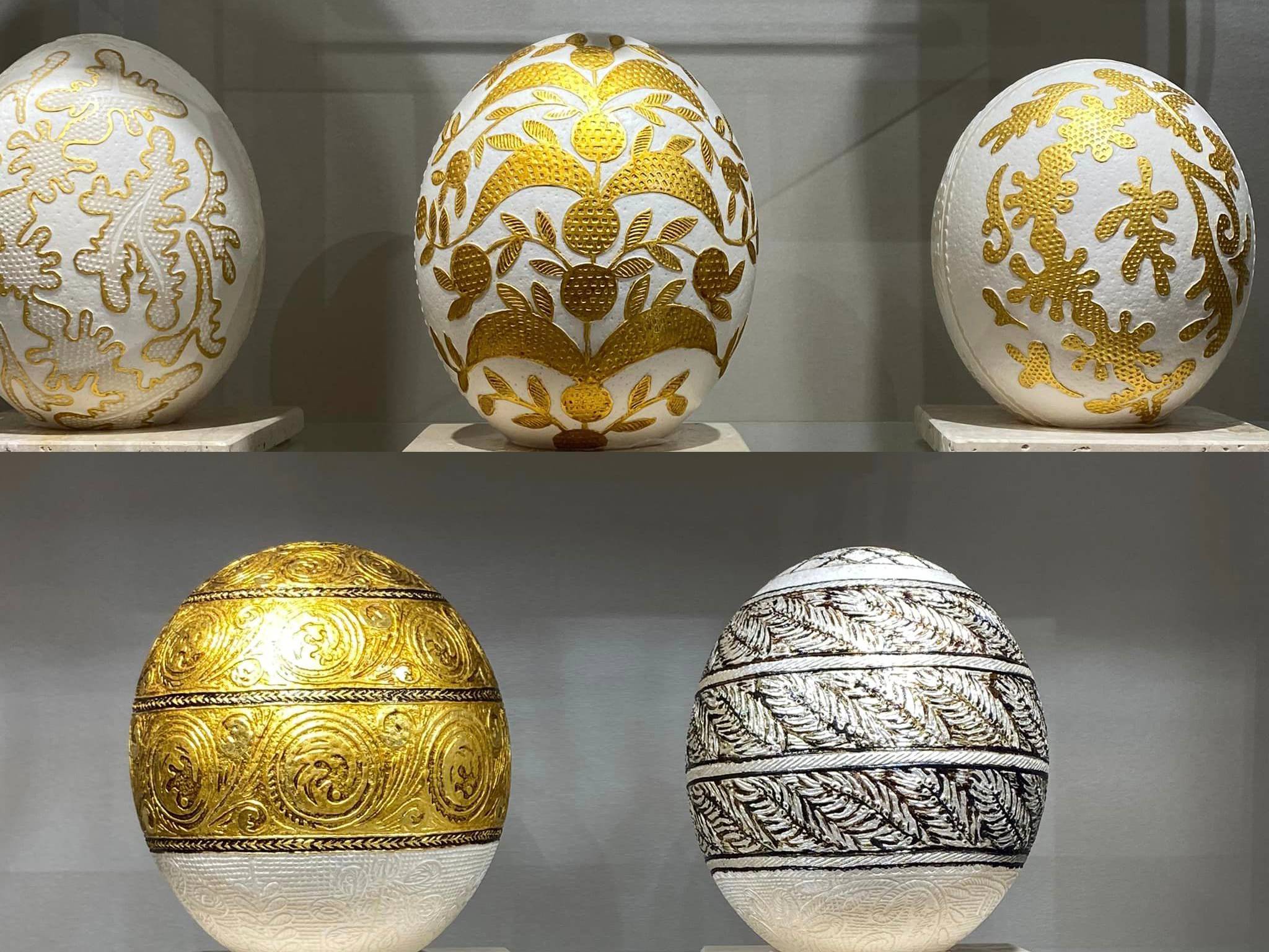 Cât costă oul de struț încondeiat cu foiță de aur sau de argint