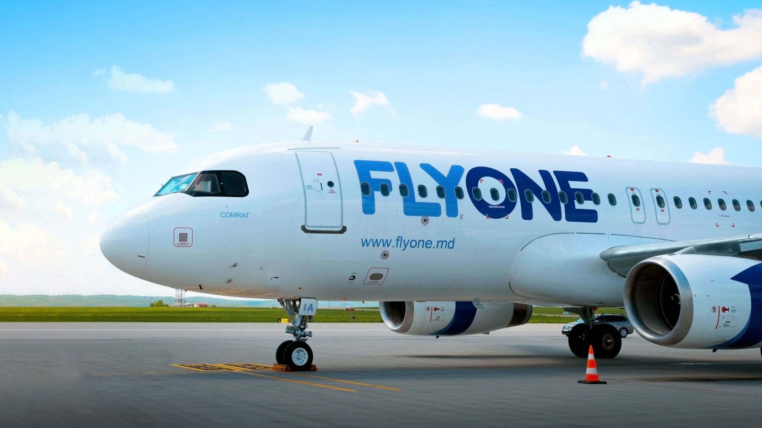 Alertă cu bombă într-un avion. Aeronava a aterizat pe aeroportul ...