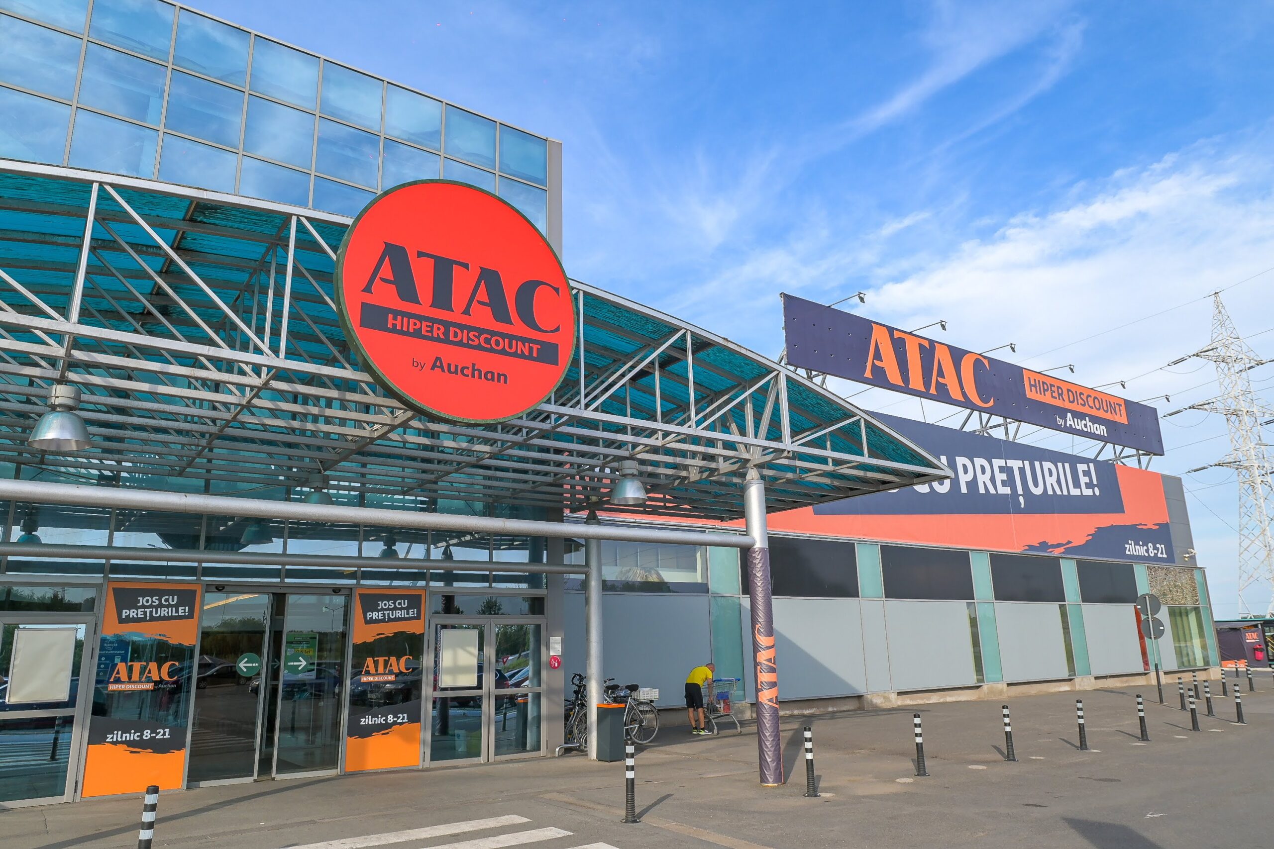 Auchan a inaugurat un nou magazin ATAC Hiper Discount. 100 noi locuri ...