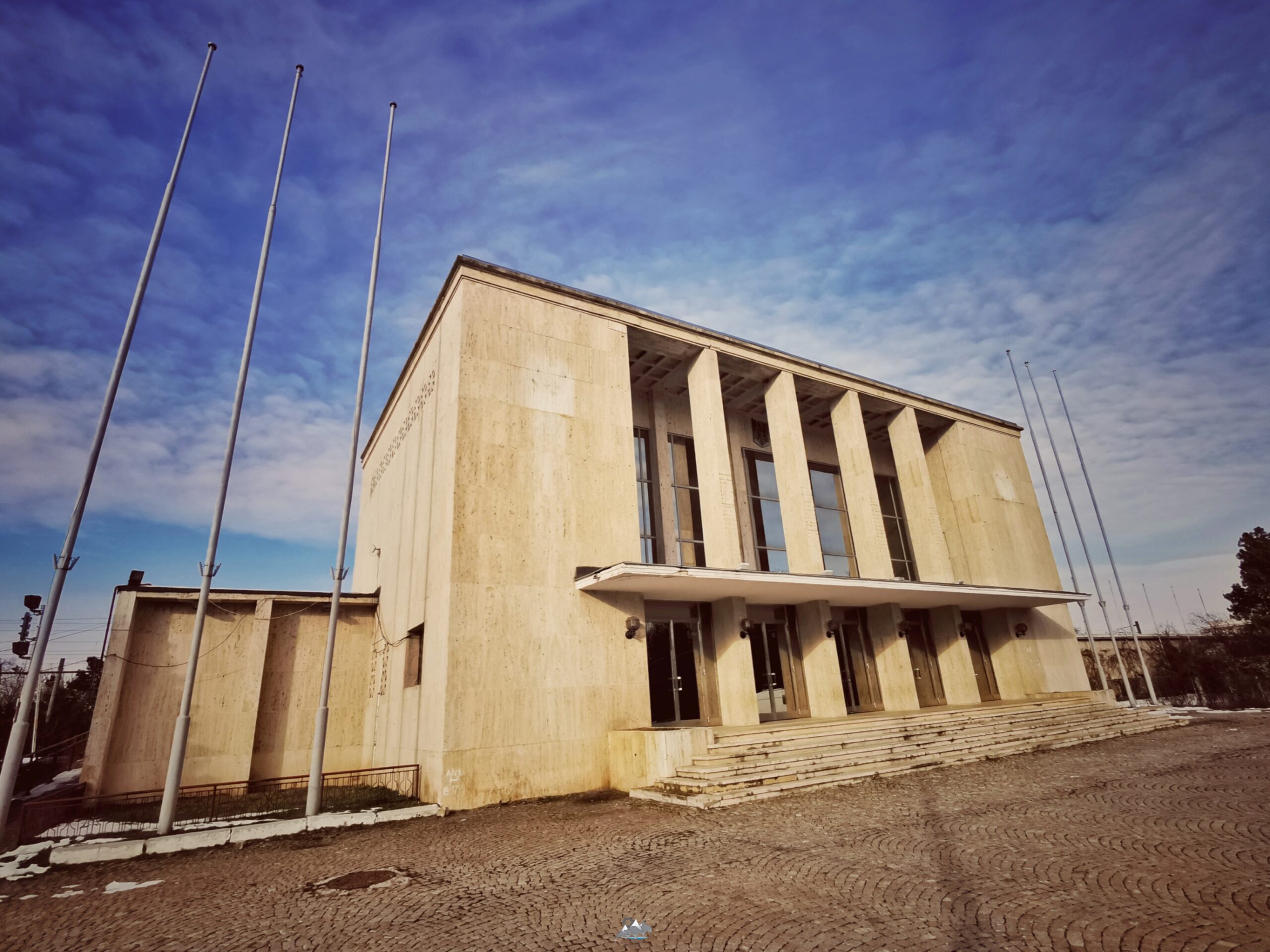Propunerea proiectantului: Toate trenurile care vin de la mare să se ...