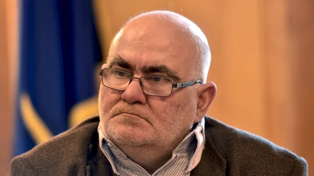 Alfred Bulai a fost dat afară de la SNSPA: Un caz de etică