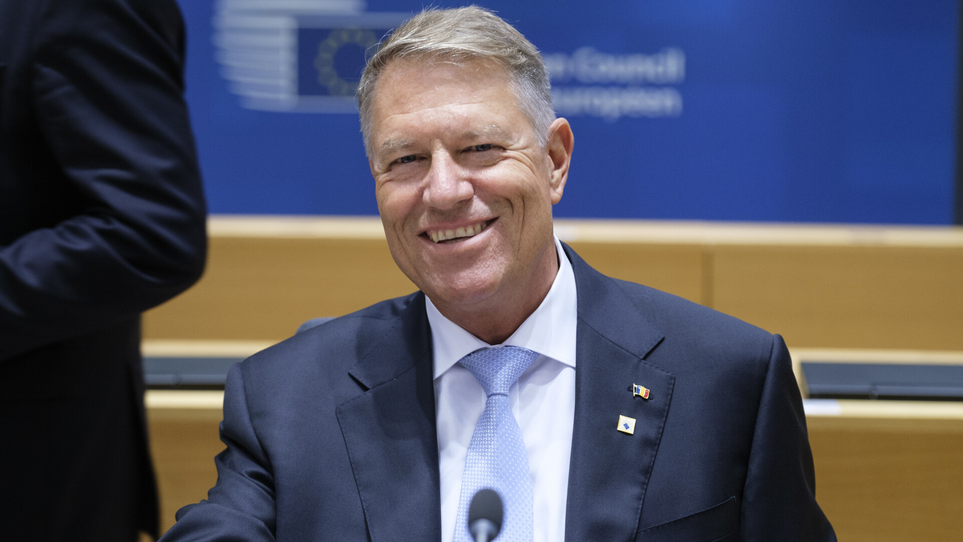 Locuință, autoturism și protecție: Beneficiile lui Iohannis pentru tot ...