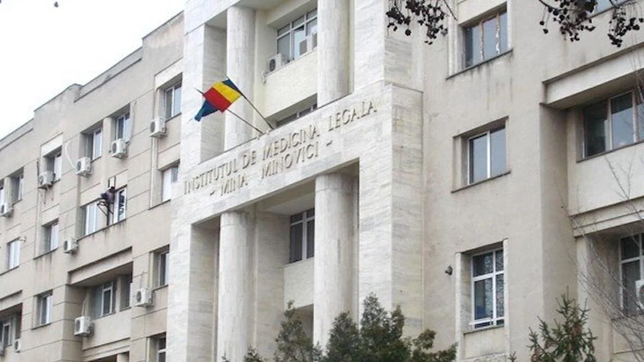 Ministerul Sănătății schimbă conducerea INML. Cine este noul director ...