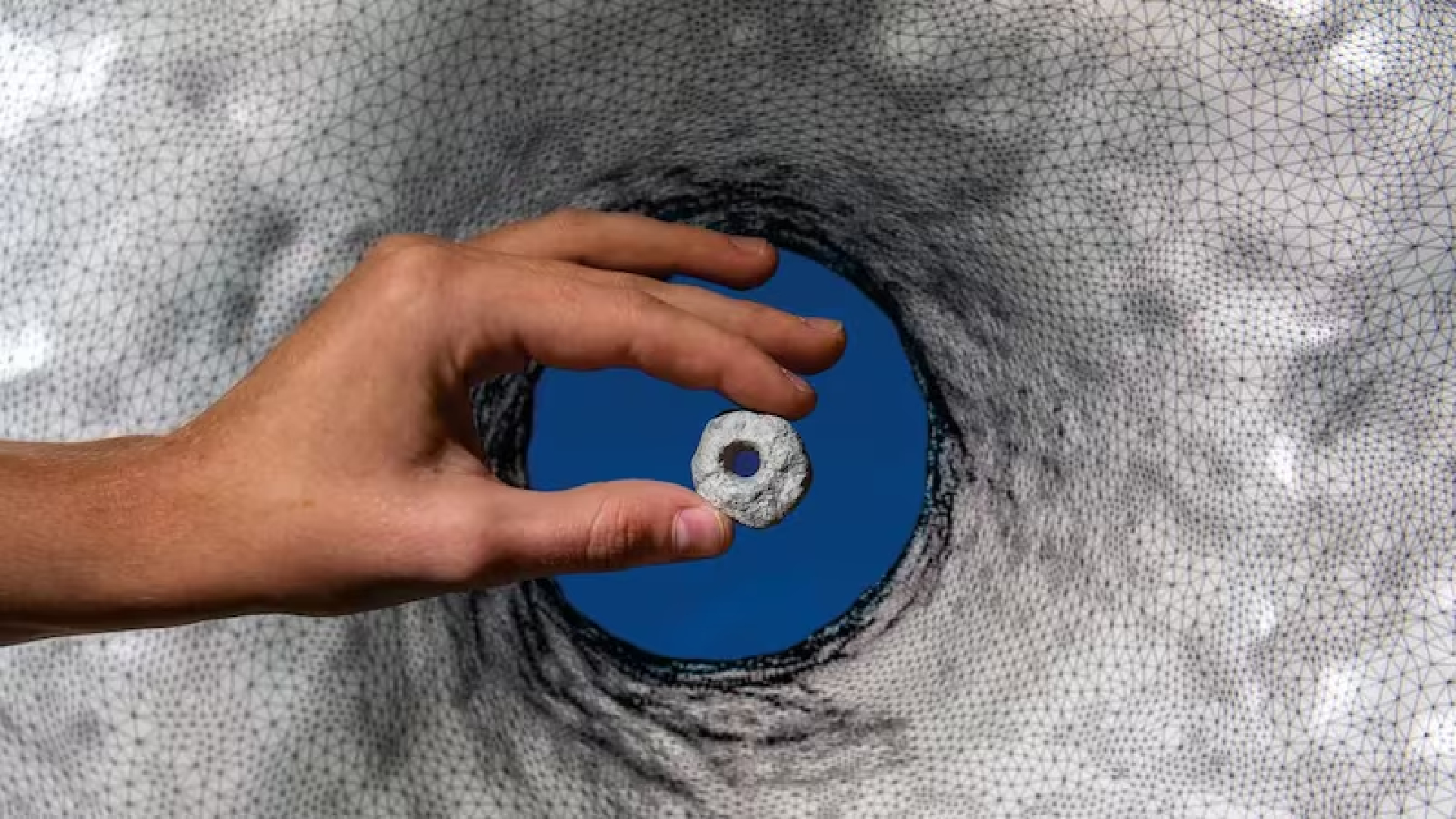 Cea mai veche roată? Descoperirea fusurilor de tors din Israel rescrie ...