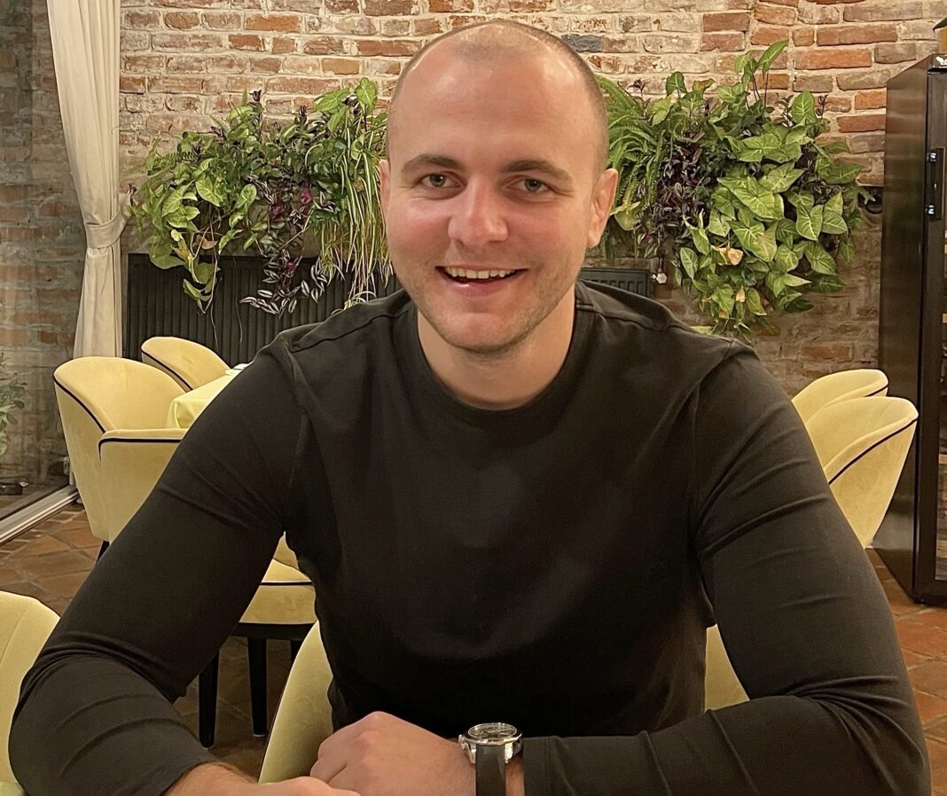 Andrei Gușă, fiul consultantului politic Cozmin Gușă, a devenit deputat ...