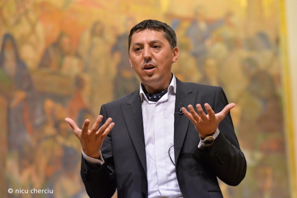 Prof. Daniel David: Să unim ”româniile polarizate” într-o ”Românie ...