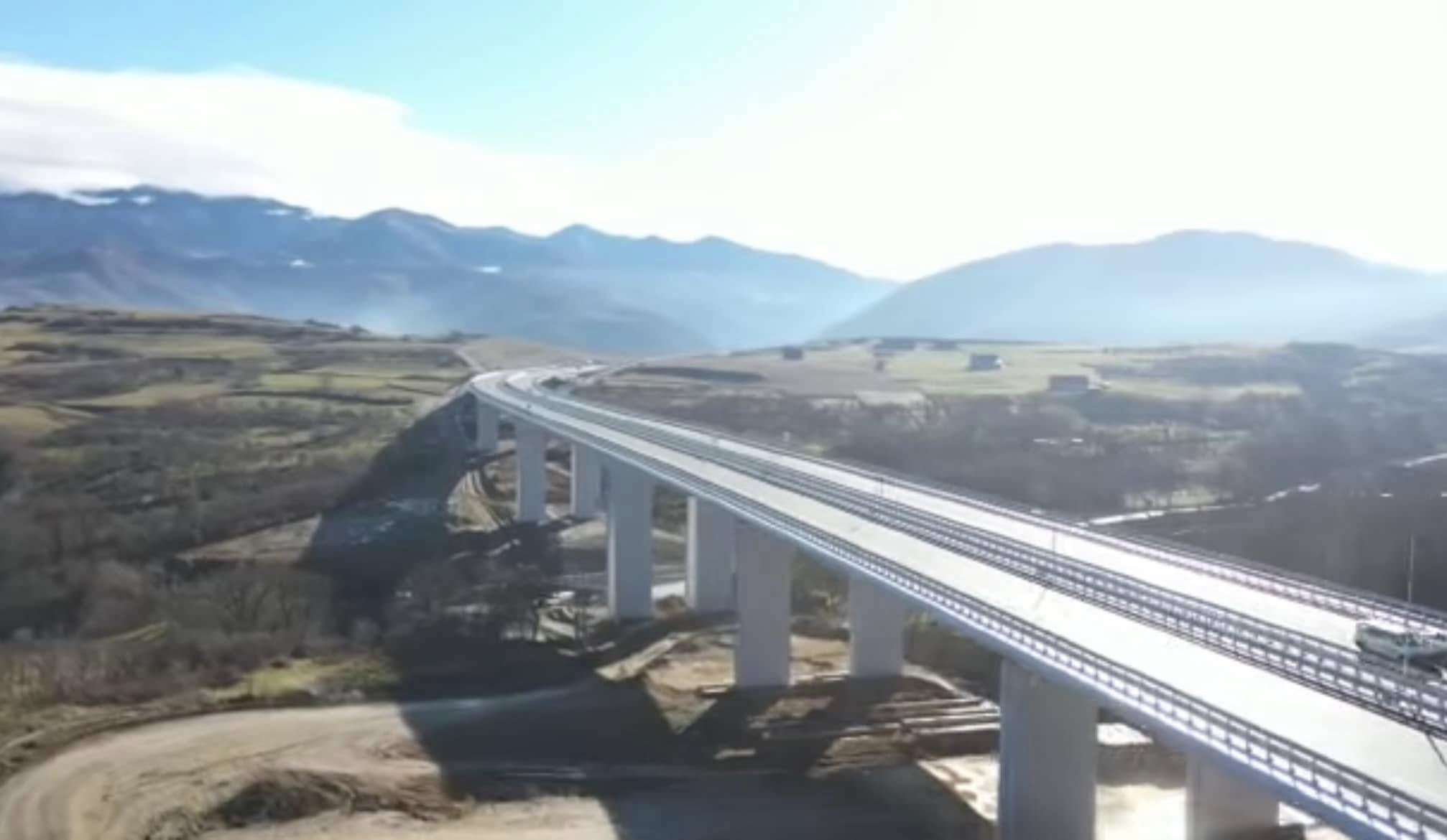 Curg ofertele pentru cel mai dificil tronson de autostradă din România ...