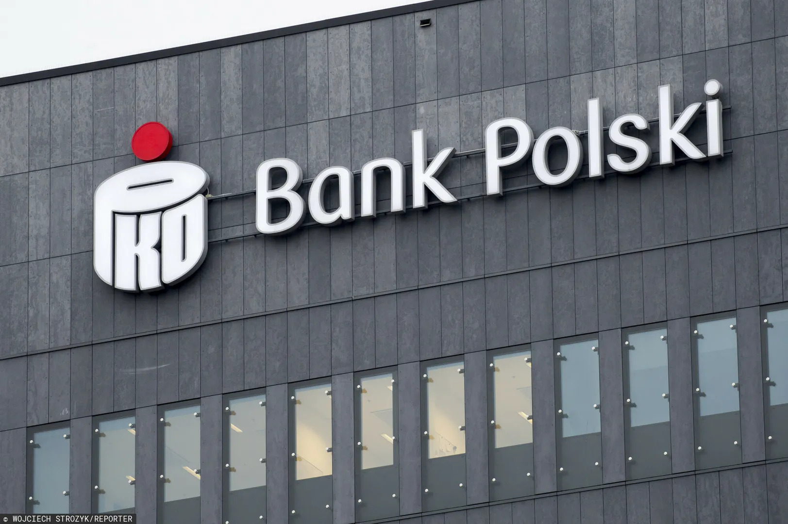 PKO Bank Polski și-a început activitatea în România