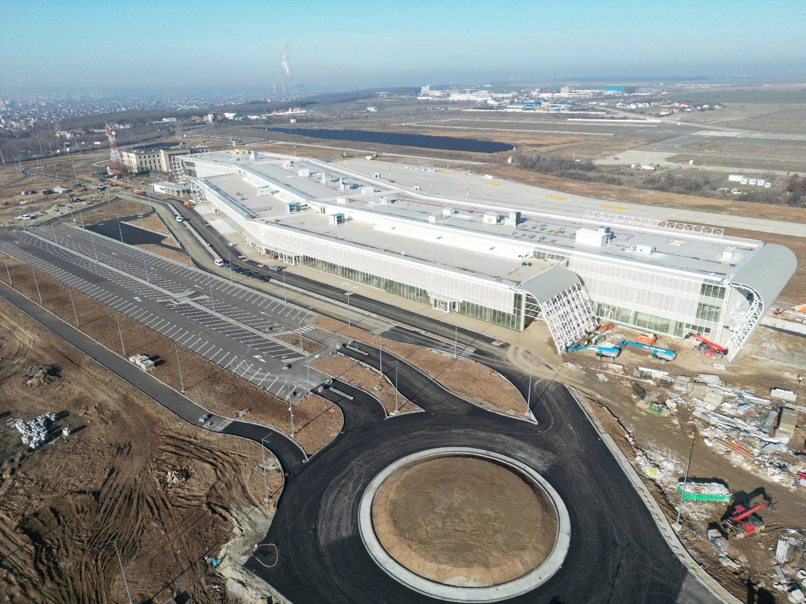 Cum arată noul terminal de 115 milioane de euro al Aeroportului Craiova. E cel mai mare din sud ...