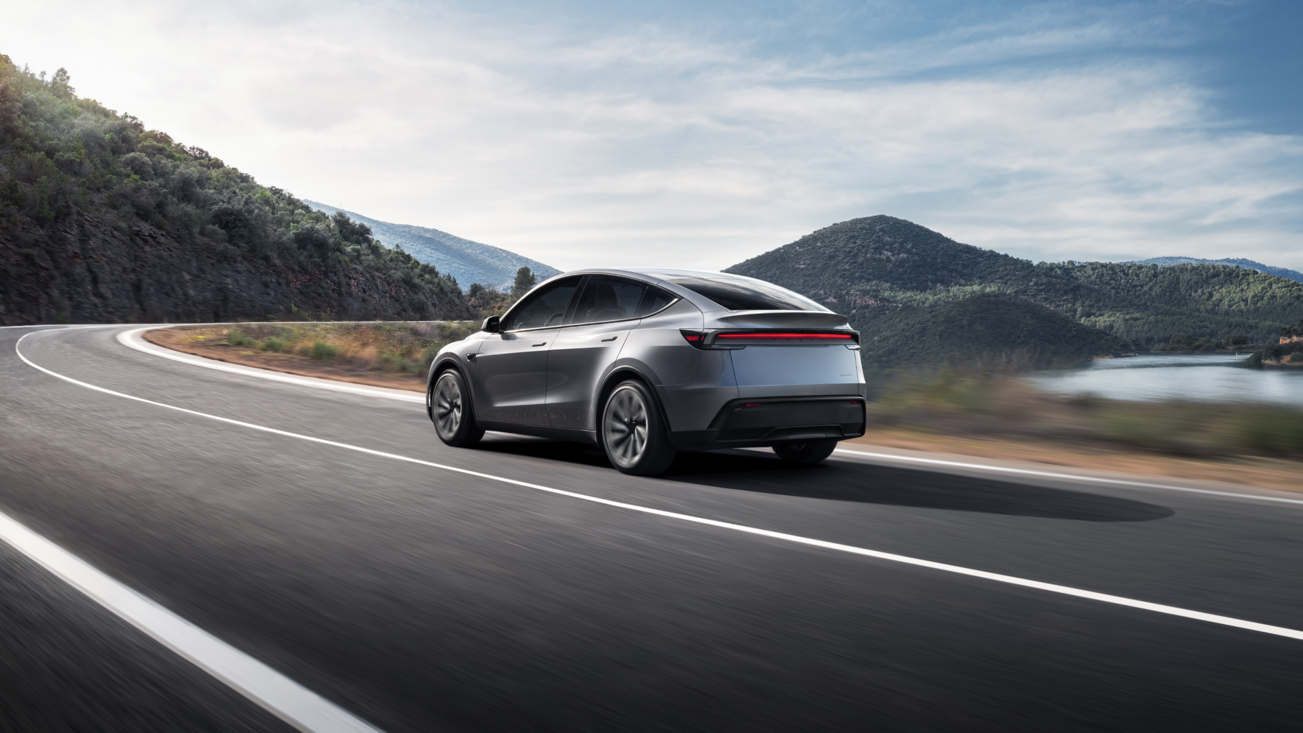 Noua gamă Tesla Model Y este disponibilă pentru comandă în Romania. Cu ...