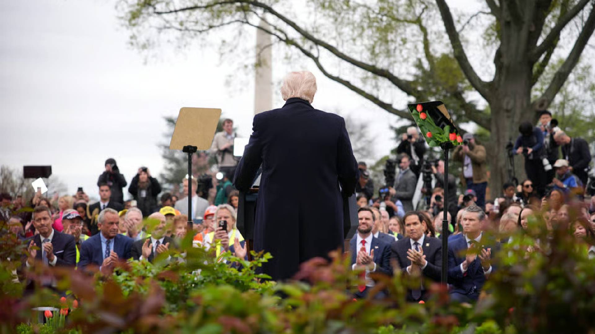 Cine este singura forță capabilă să oprească jocul tarifar al lui Trump ...