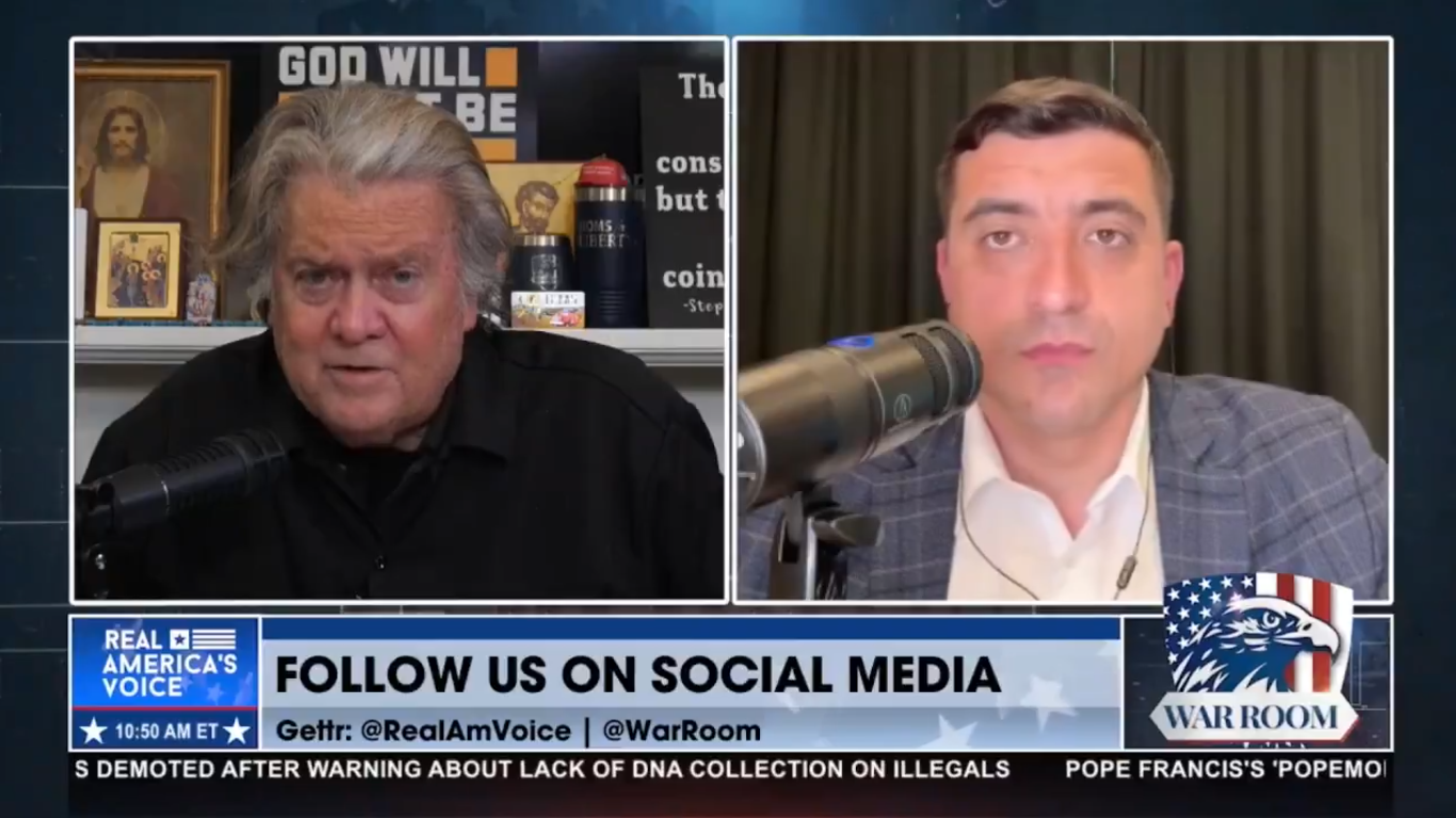 George Simion, la Steve Bannon: ”I-am zdrobit pe globaliști”