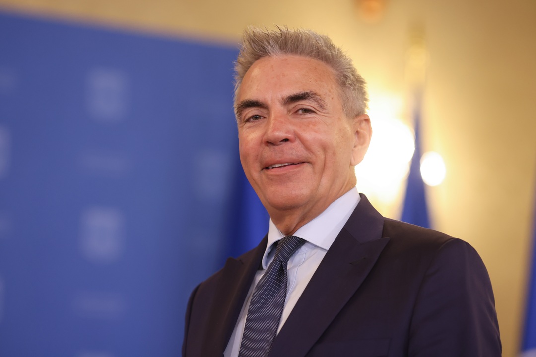 Vicepremierul Dragoş Anastasiu a dat mită către ANAF. Scandal în Guvern ...