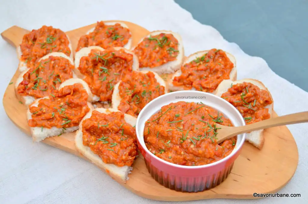 Cum se face zacusca dietetică, cu foarte puțin ulei