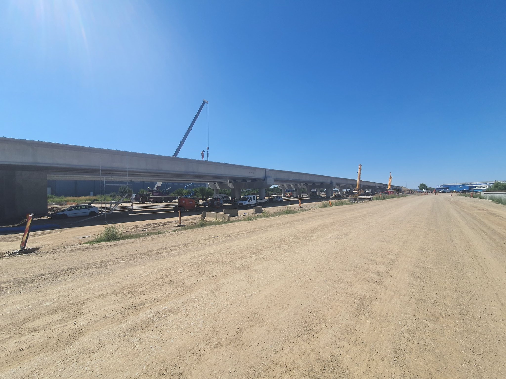 Chinezii care lucrează la Autostrada Bucureștiului au primit „cartonaș galben“ pentru ...