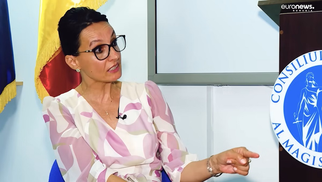 Caz clinic: cât câștigă lunar șefa CSM, care s-a plâns