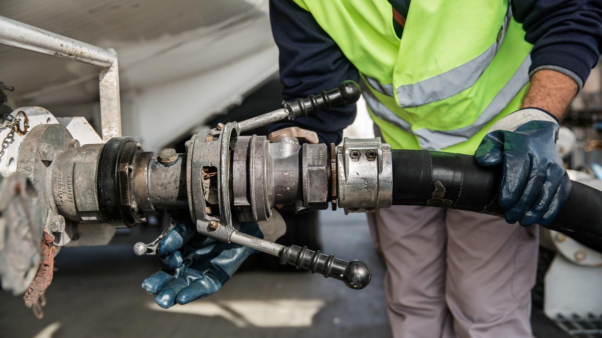 Țiței contaminat cu cloruri, interceptat înainte să ajungă la Petrobrazi