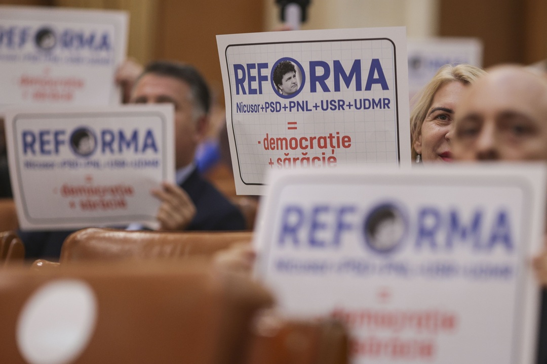 Partidul AUR a depus patru moțiuni de cenzură împotriva Guvernului ...