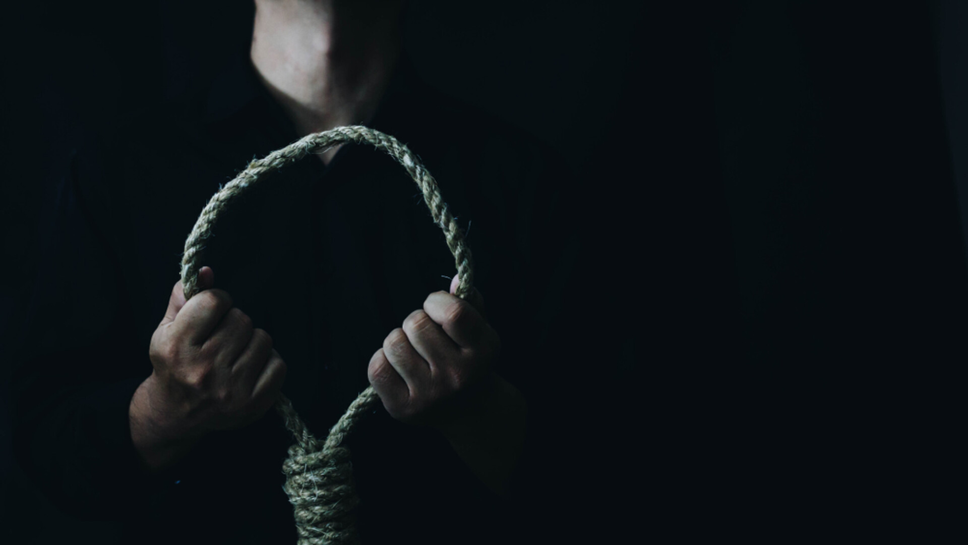 Șoc în Vama Veche! Fondatorul complexului Sandalandala a fost găsit spânzurat