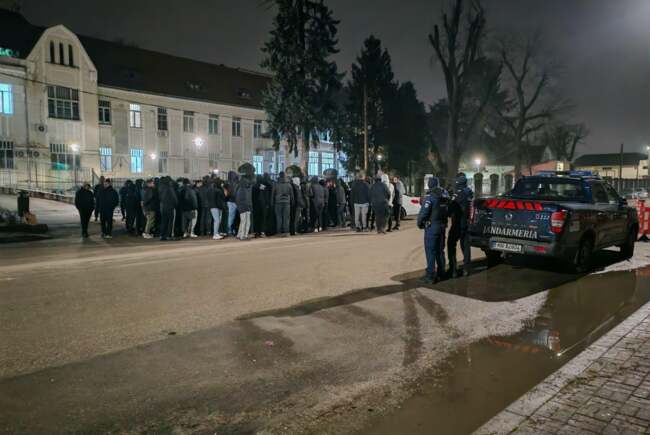 Sute de suporteri greci, la Timişoara, după tragedia de pe DN6 - Puterea.ro