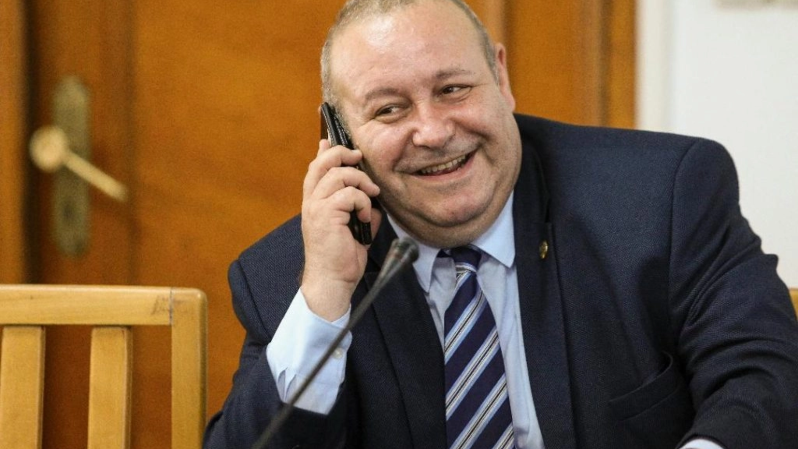 Traseistul liberal Daniel Fenechiu se visează judecător la Curtea ...