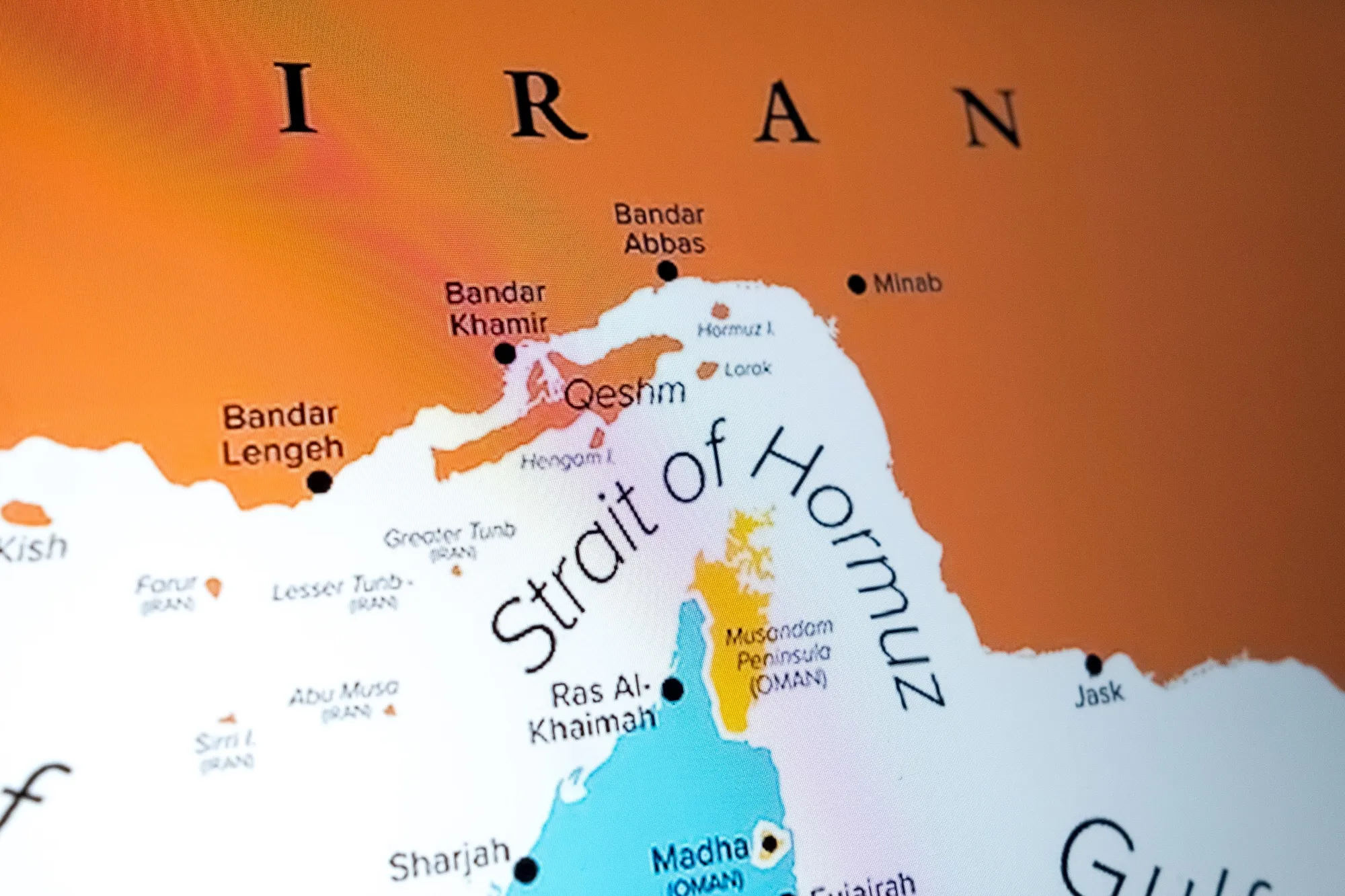 Criza din Strâmtoarea Ormuz blochează fluxul de energie spre Asia și ...